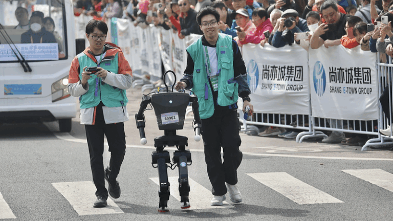 Humanoid Robots Race in Beijing’s First AI Marathon - 🌍NewspaperAmigo ...